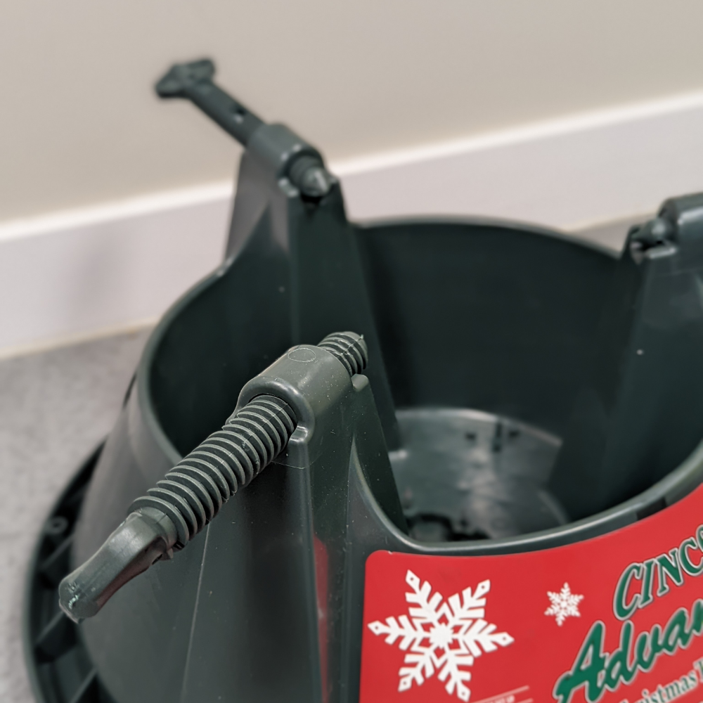 Cinco Advantage 8 Christmas Tree Stand – Ultimate Insulation Supplies